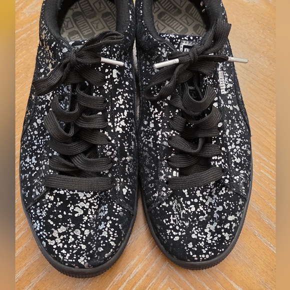 Puma | Shoes | Puma Suede Metallic Splatter Black And Silver Sneakers ...